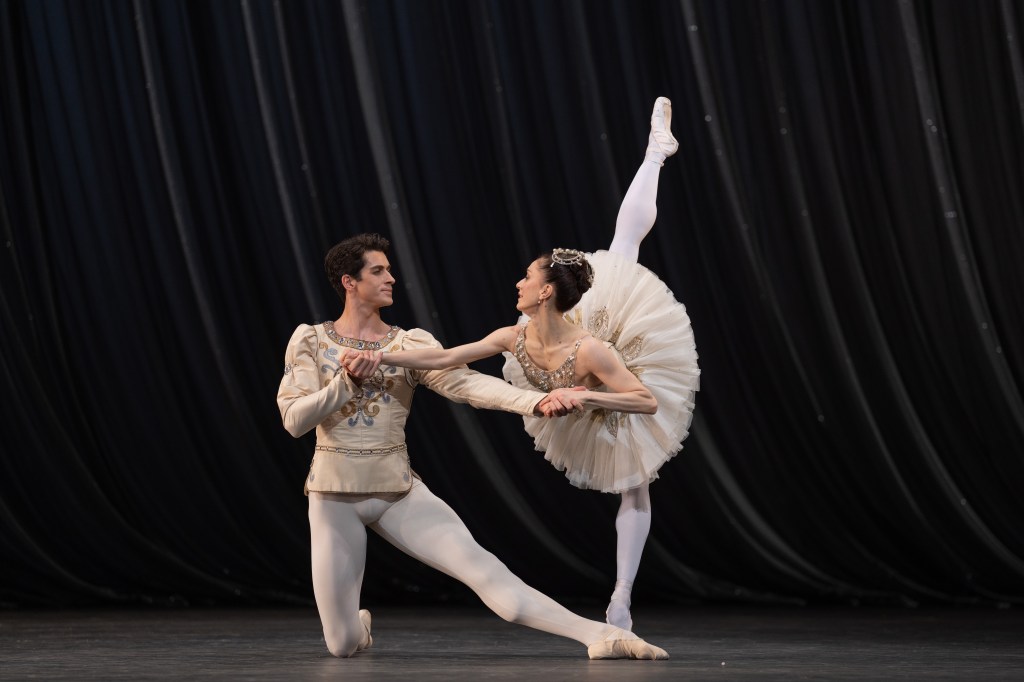 Diamond Celebration: le Royal conjugué à tous les temps | Les Balletonautes